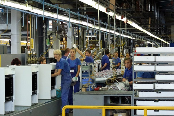 poland-factory - Amica International